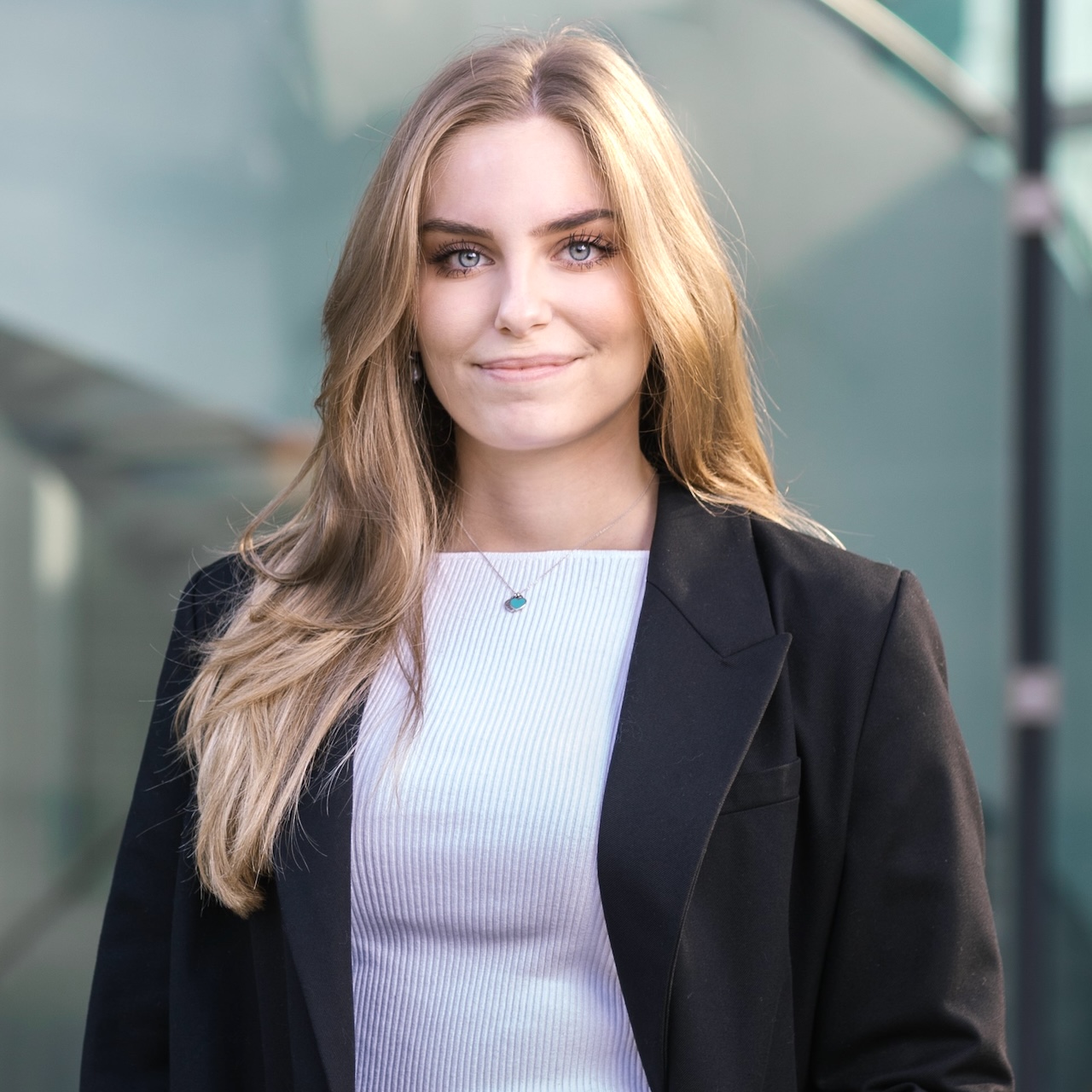 Nina Ambros | Find a Consultant